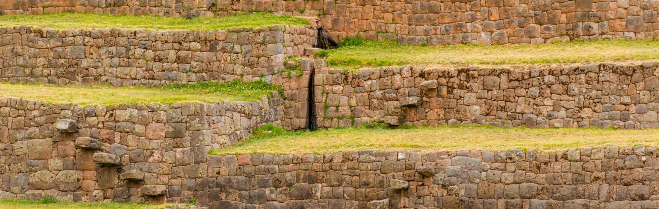 Guide to Visit Tipon Inca Site - ITAN Adventure